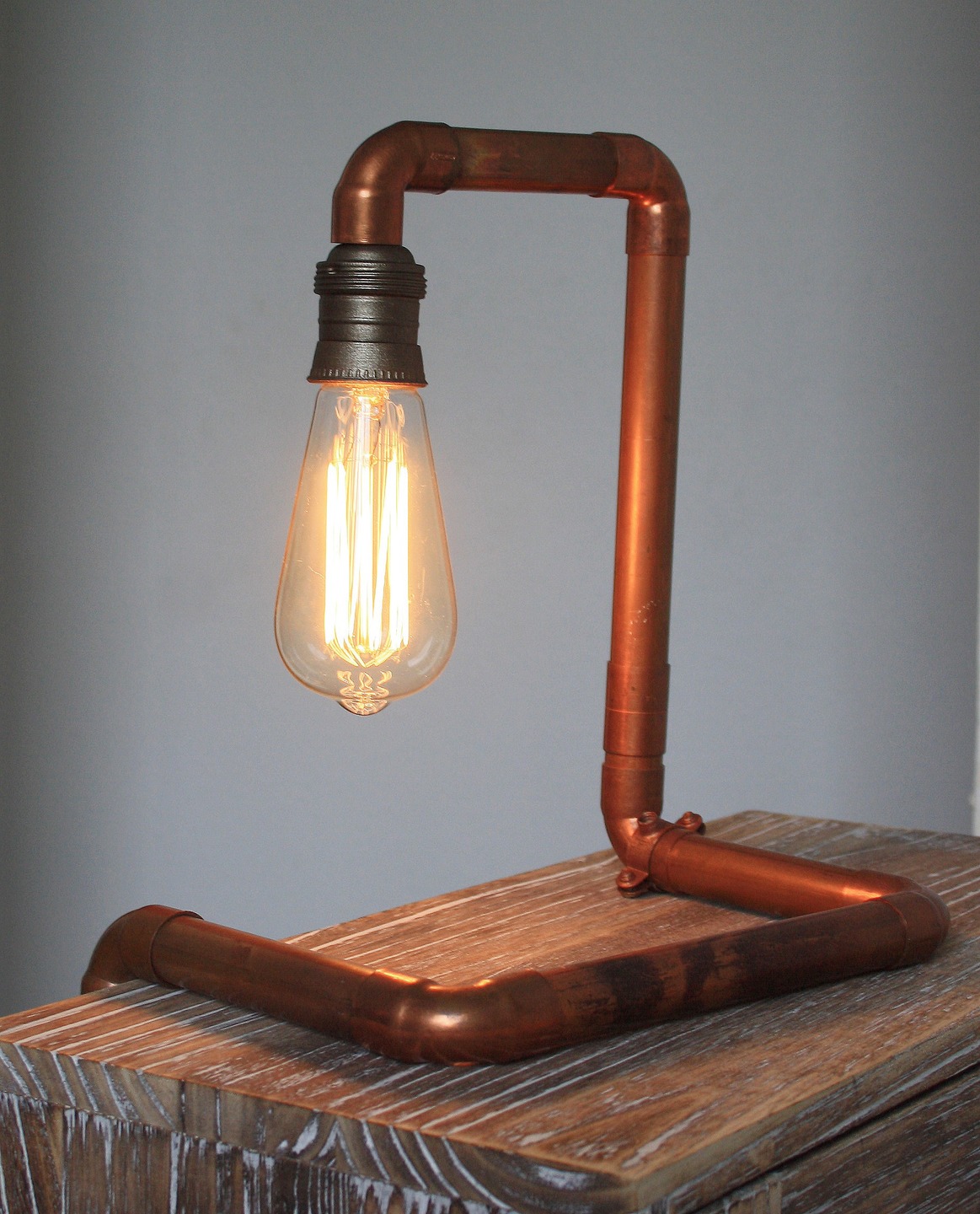 Lampadaire design industriel
